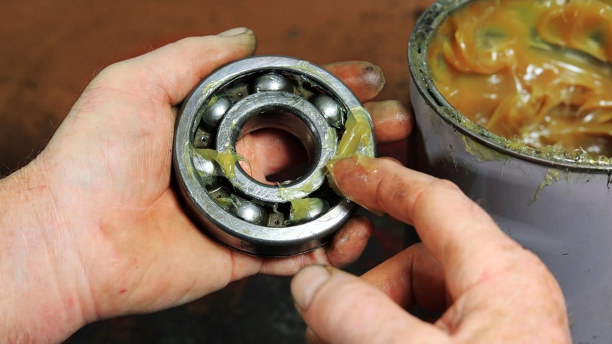 33 How Much Grease to Put in Bearings: A Comprehensive Guide